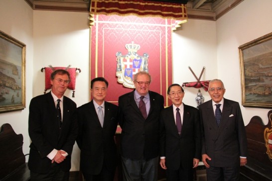 Amb. Wang (2nd left), G.M. Festing, Minister Lin (2nd right), Amb. Bartoli.