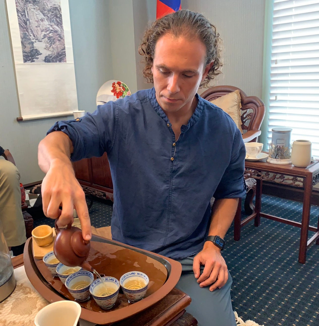 JoJo Tea創辦人及執行長Michael Ortiz來拜會紀處長，就如何推廣台灣茶文化交... - 駐邁阿密台北經濟文化辦事處 ...