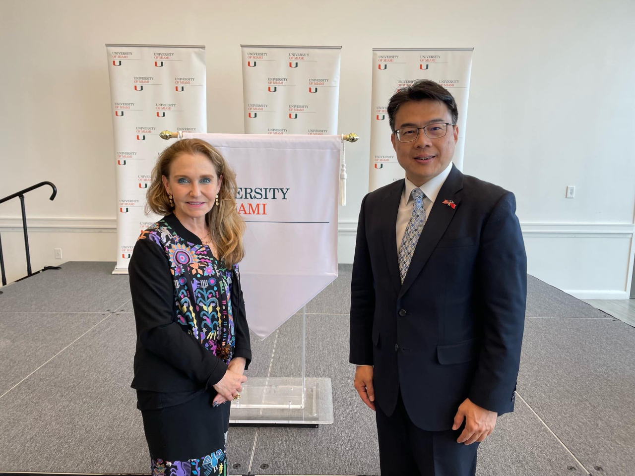 周處長與Felicia Marie Knaul主任合影。