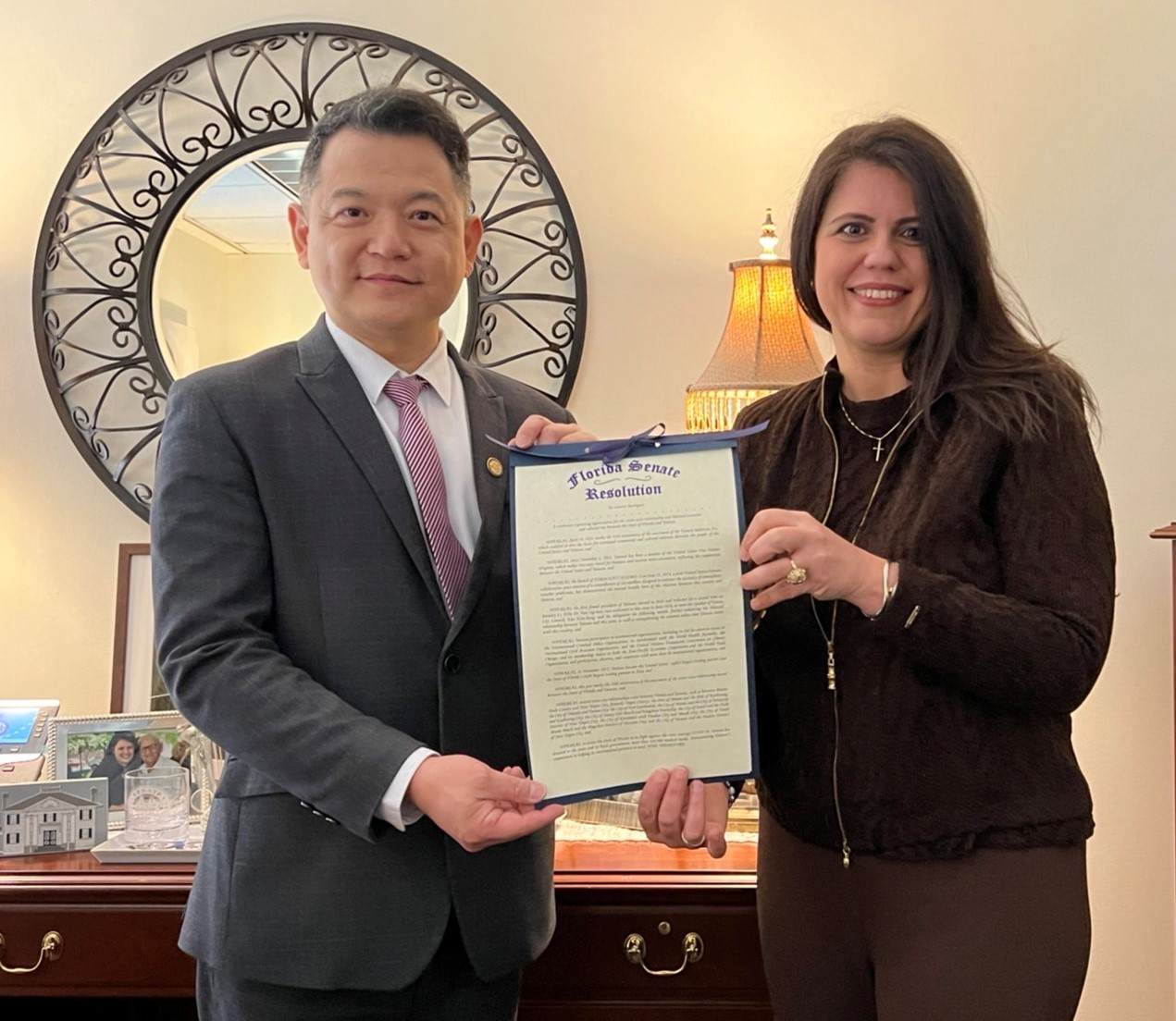 Florida State Legislature unanimously passed r... - Taipei Economic and ...