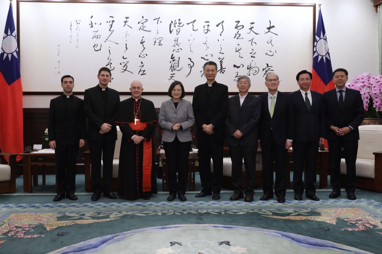 Taiwan welcomes pope's special envoy to Taipei - Embassy of the ...