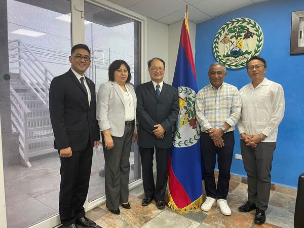 Ambassador David Kuan-Chou Chien companied the... - Embassy of the ...