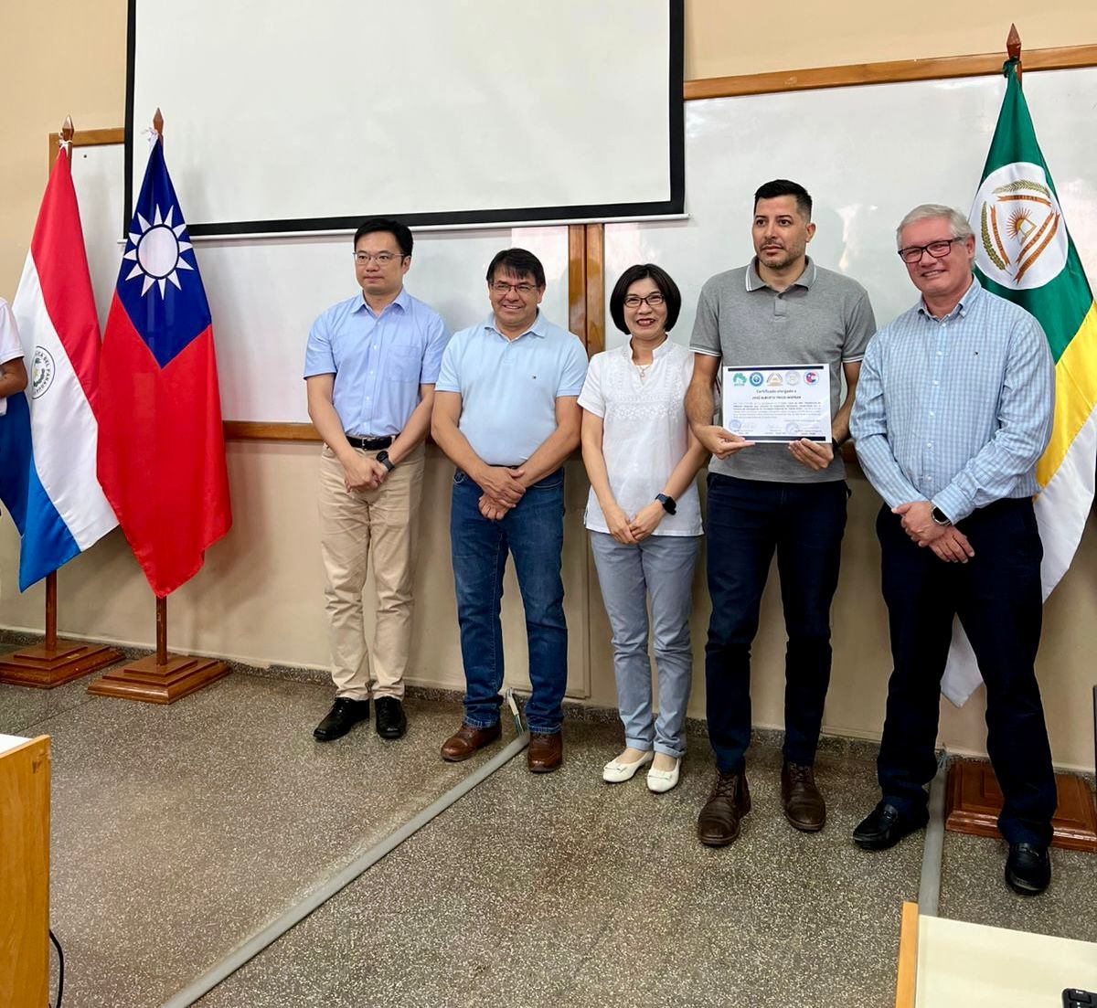 This site is recommended to use Chrome, Firefox, IE9 + and above browsers