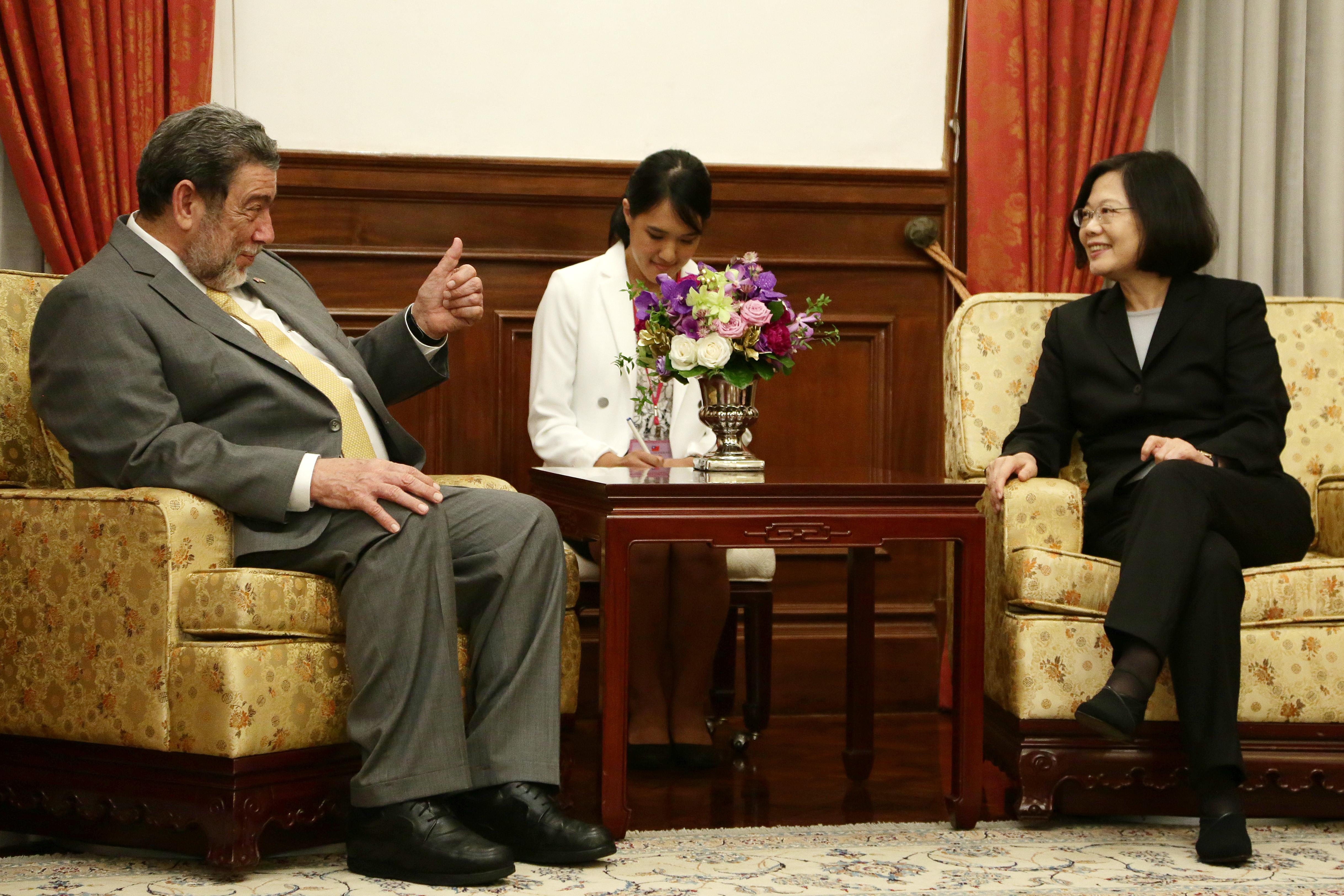 President Tsai meets Prime Minister Ralph E. G... - Embassy of the ...