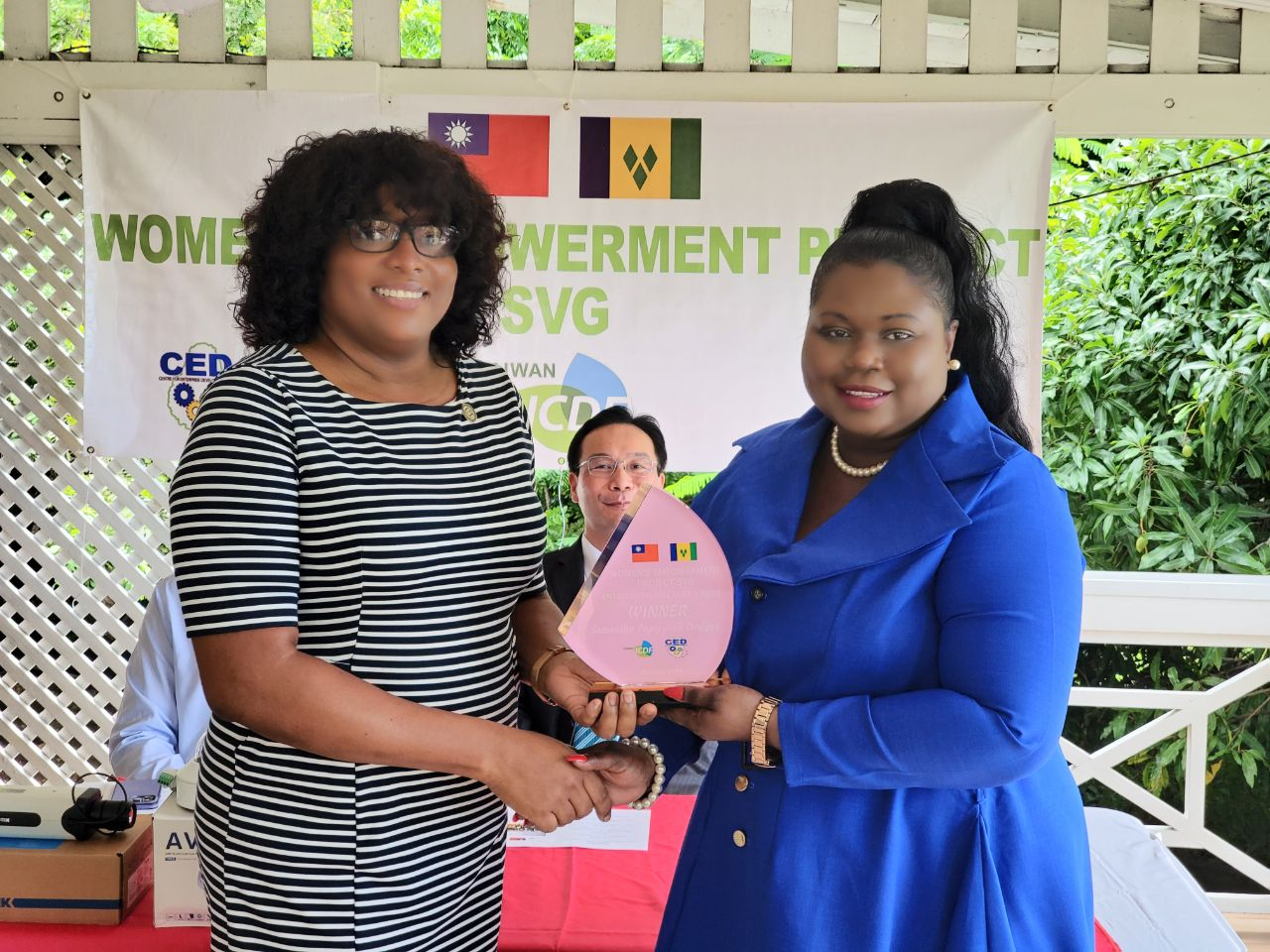 Amb. Peter Sha-Li Lan, Hon. Camillo Gonsalves ... - Embassy of the ...