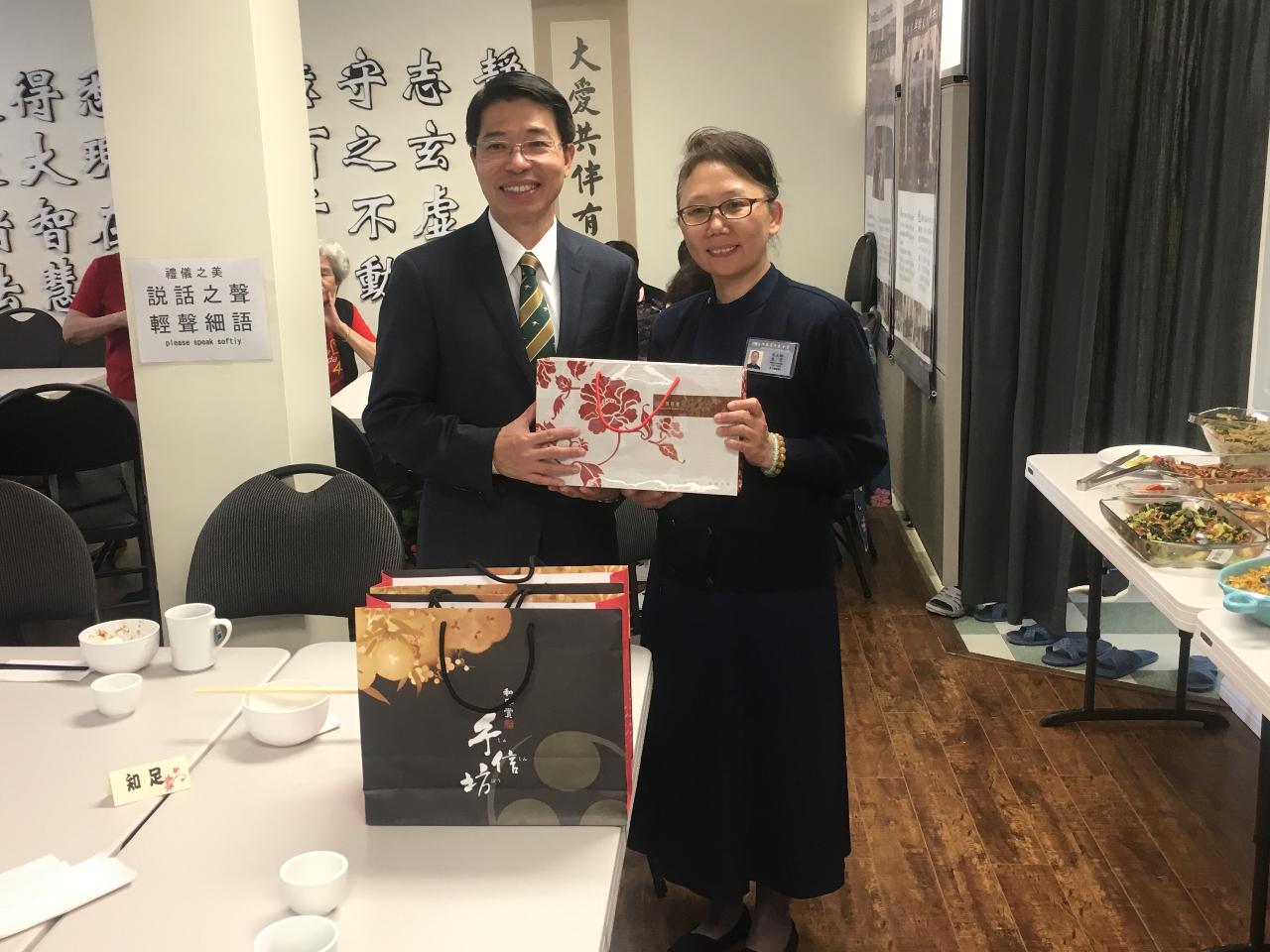 Representative Winston Wen-yi Chen visits Tzu ... - Taipei Economic and ...