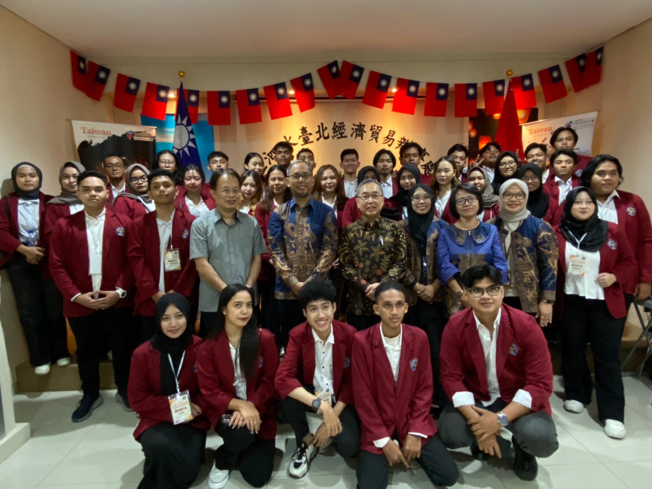 Director General TETO Surabaya Isaac Chiu Memberikan Penjelasan Poin ...