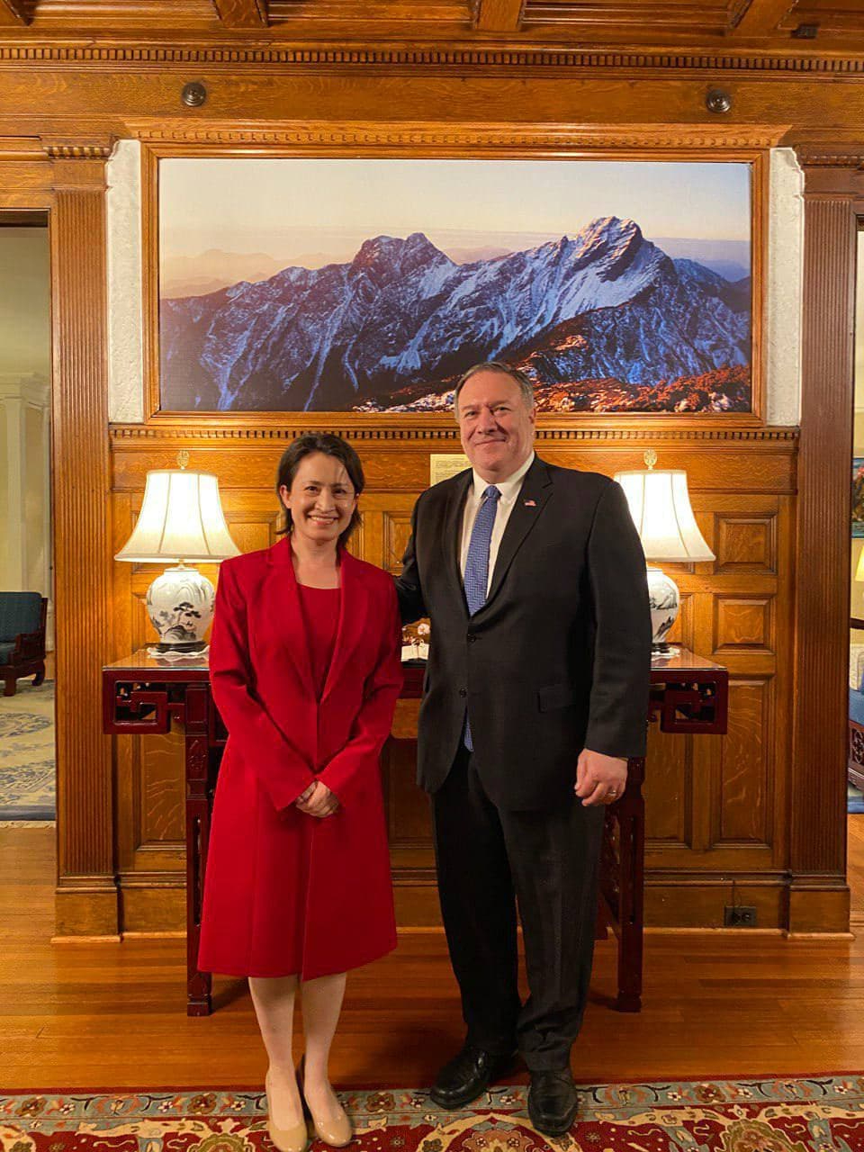 Taiwan Representative Bi-khim Hsiao met with Mike Pompeo, Secretary of ...