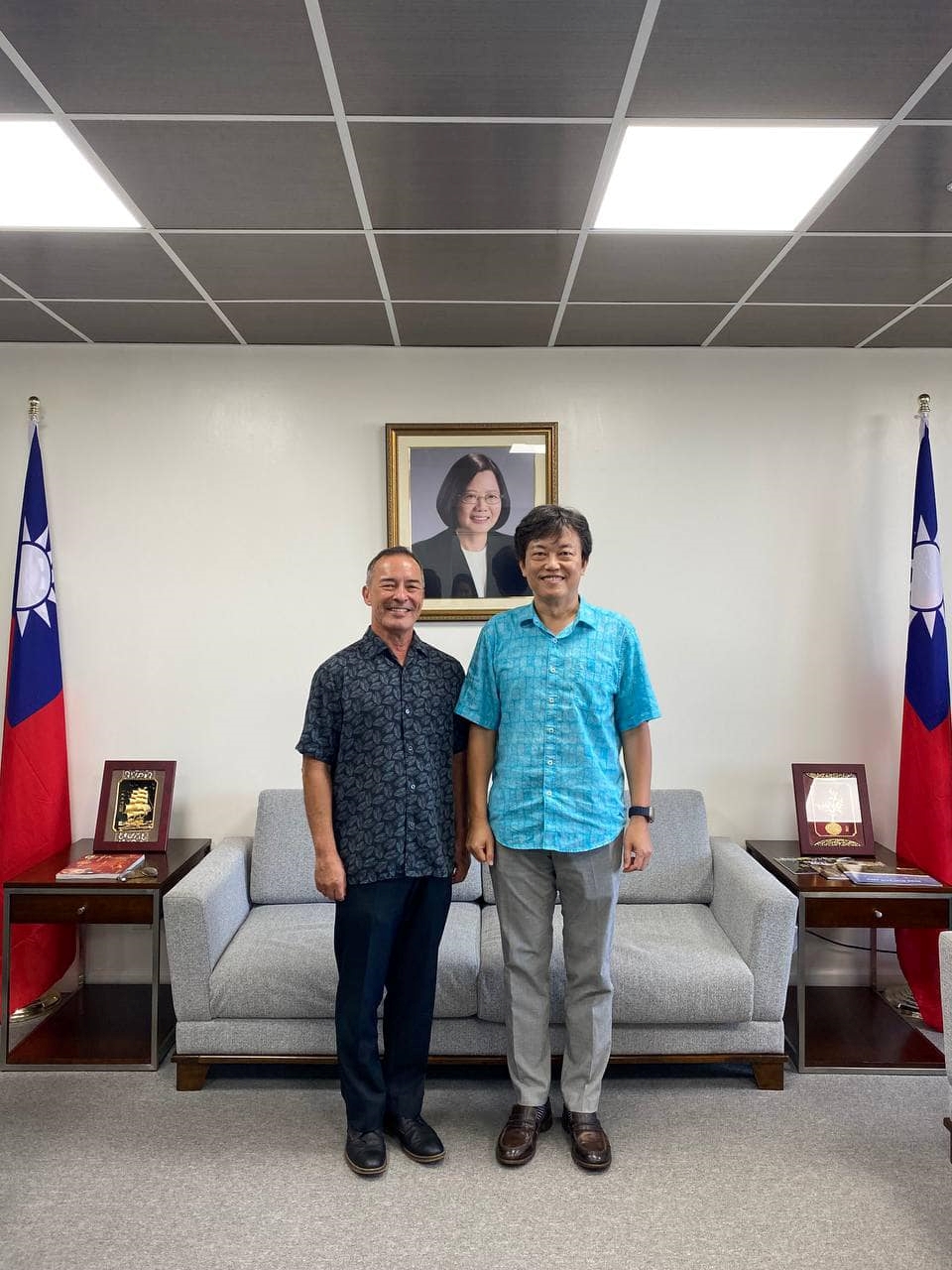 關島眾議員當選人James Moylan於本(11)月10日來處會晤陳總領事盈連 - 駐關島台北經濟文化辦事處 Taipei Economic ...