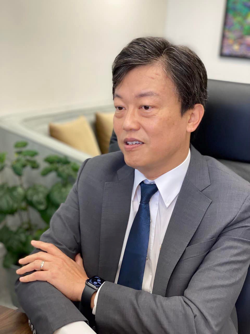 Jason Salas, broadcaster for KUAM News, conduc... - Taipei Economic and ...