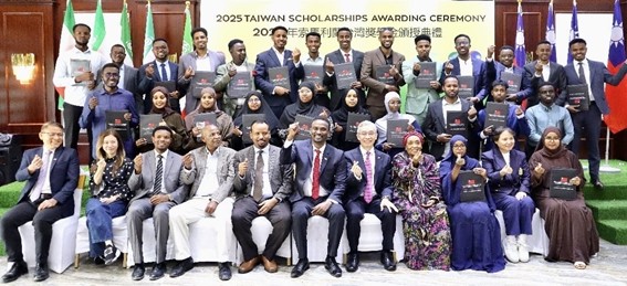 20250817 羅大使、索蘭外長巴卡曼(Abdirahman Dahir Adam)、眾議院外委會主席Mohamed Hassan Saed ...