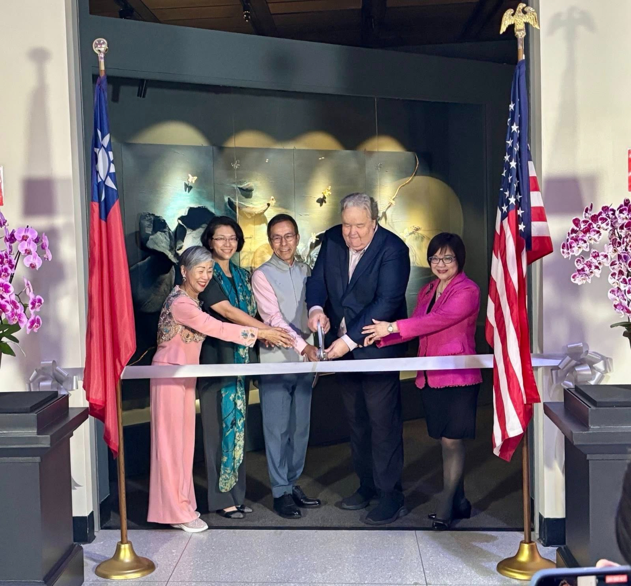 The exhibition features 100 works that blend titanium art with rare gemstones, offering a unique ...