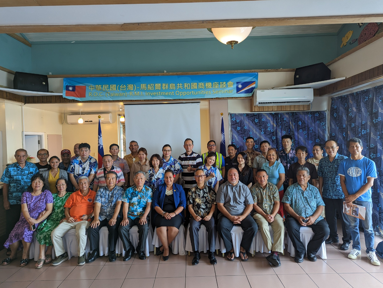 田特使亦代表蔡英文總統款宴及慰問旅居馬國的各界僑胞，感謝他們對台馬邦誼及馬國民生社會長年的貢獻。(E)