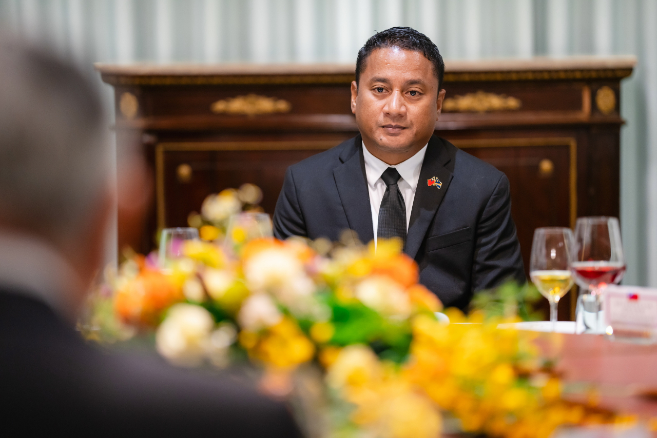 The visit of the Minister of Education of the Republic of the Marshall ...