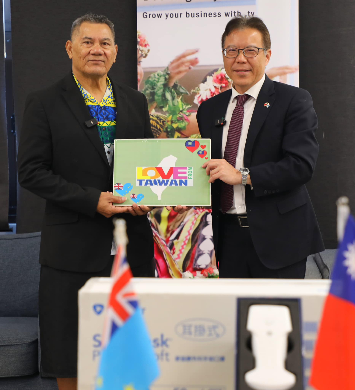 Taiwan has presented Tuvalu donations to fight... - Embassy of the ...